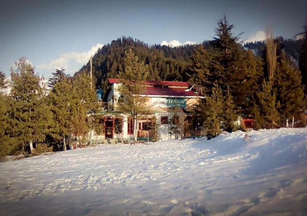 Places to visit in Shogran | Hotels and Things to do